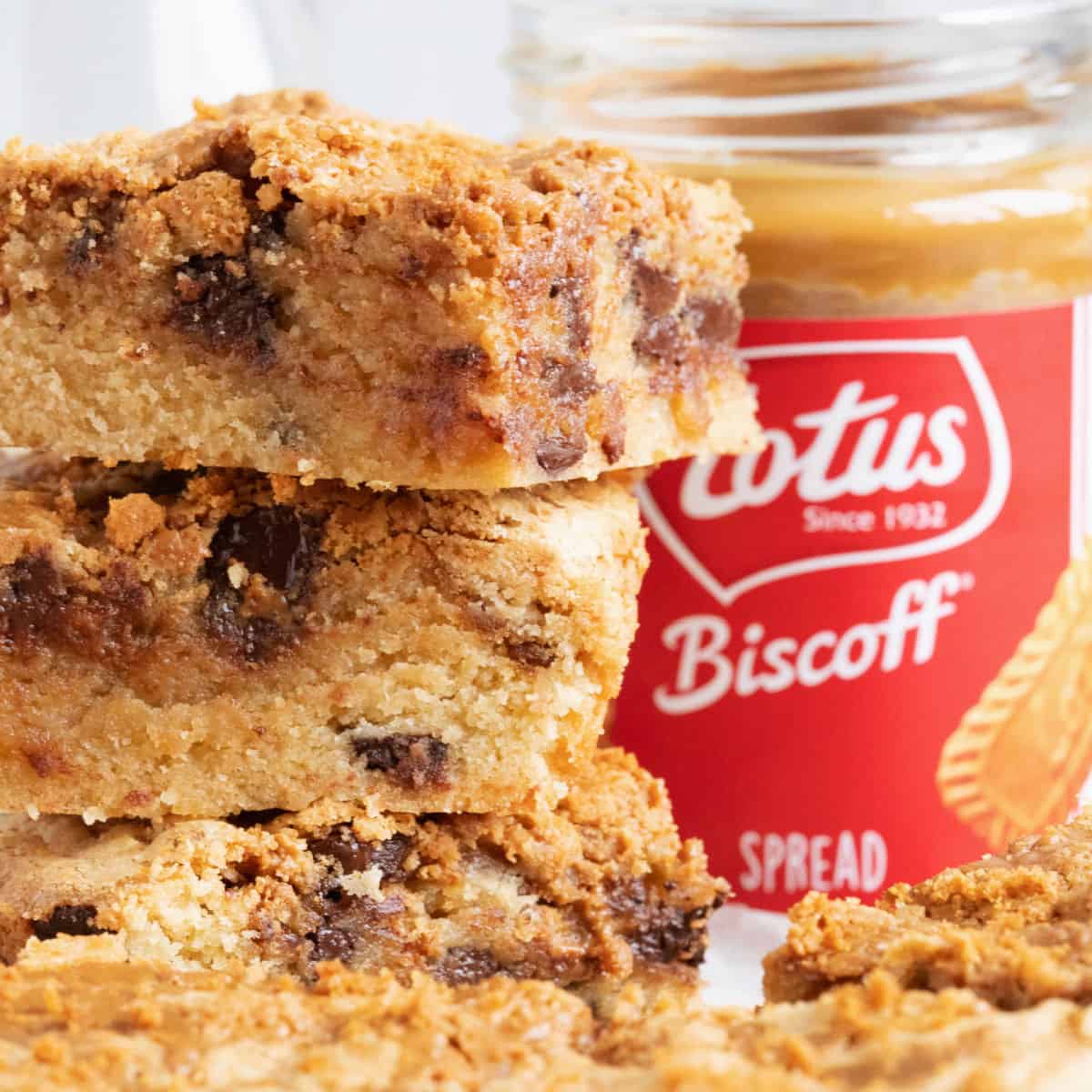 Lotus Biscoff Flapjack Recipe - Effortless Foodie