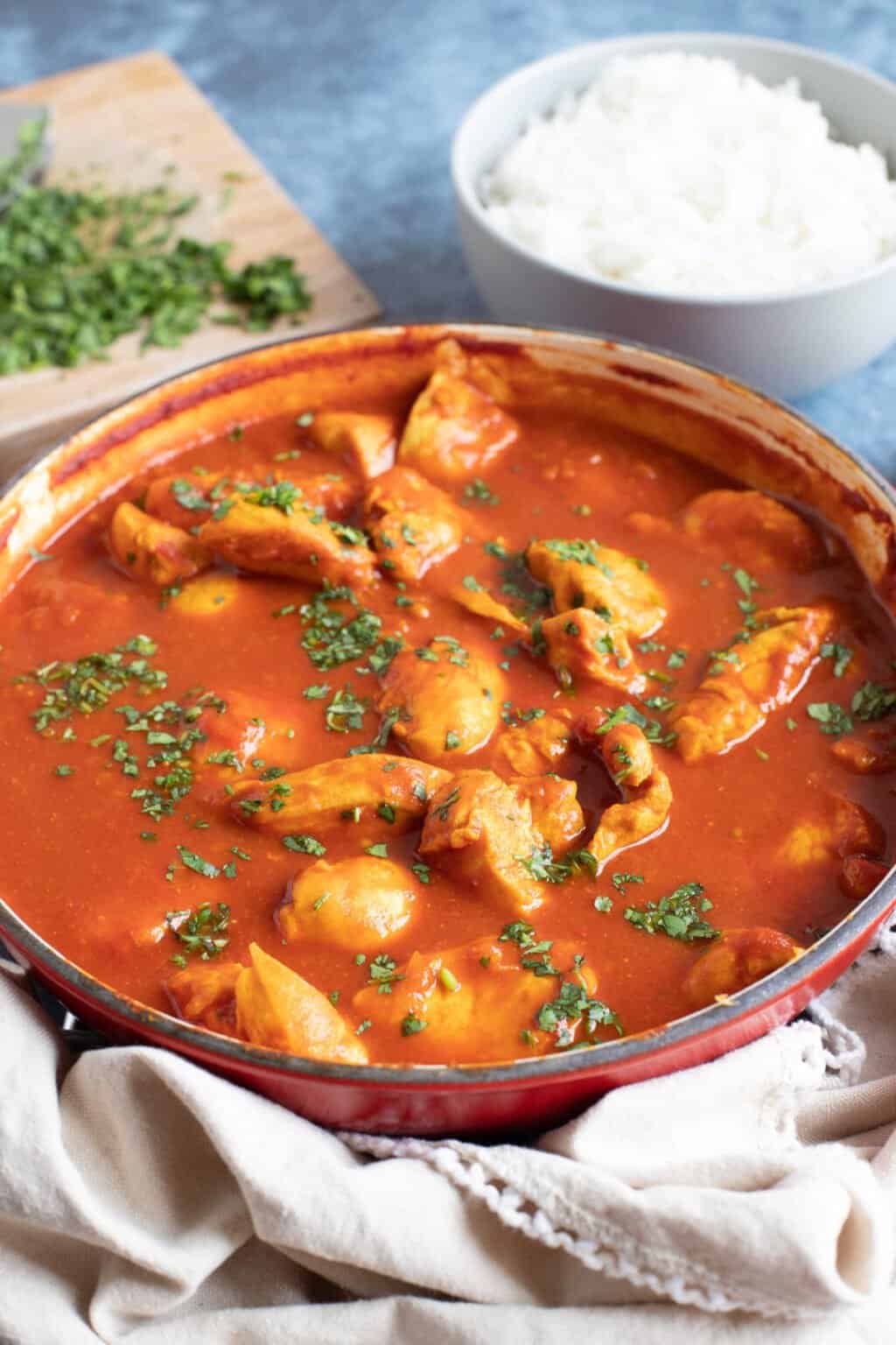 Simple Chicken Pathia Curry Recipe - Effortless Foodie