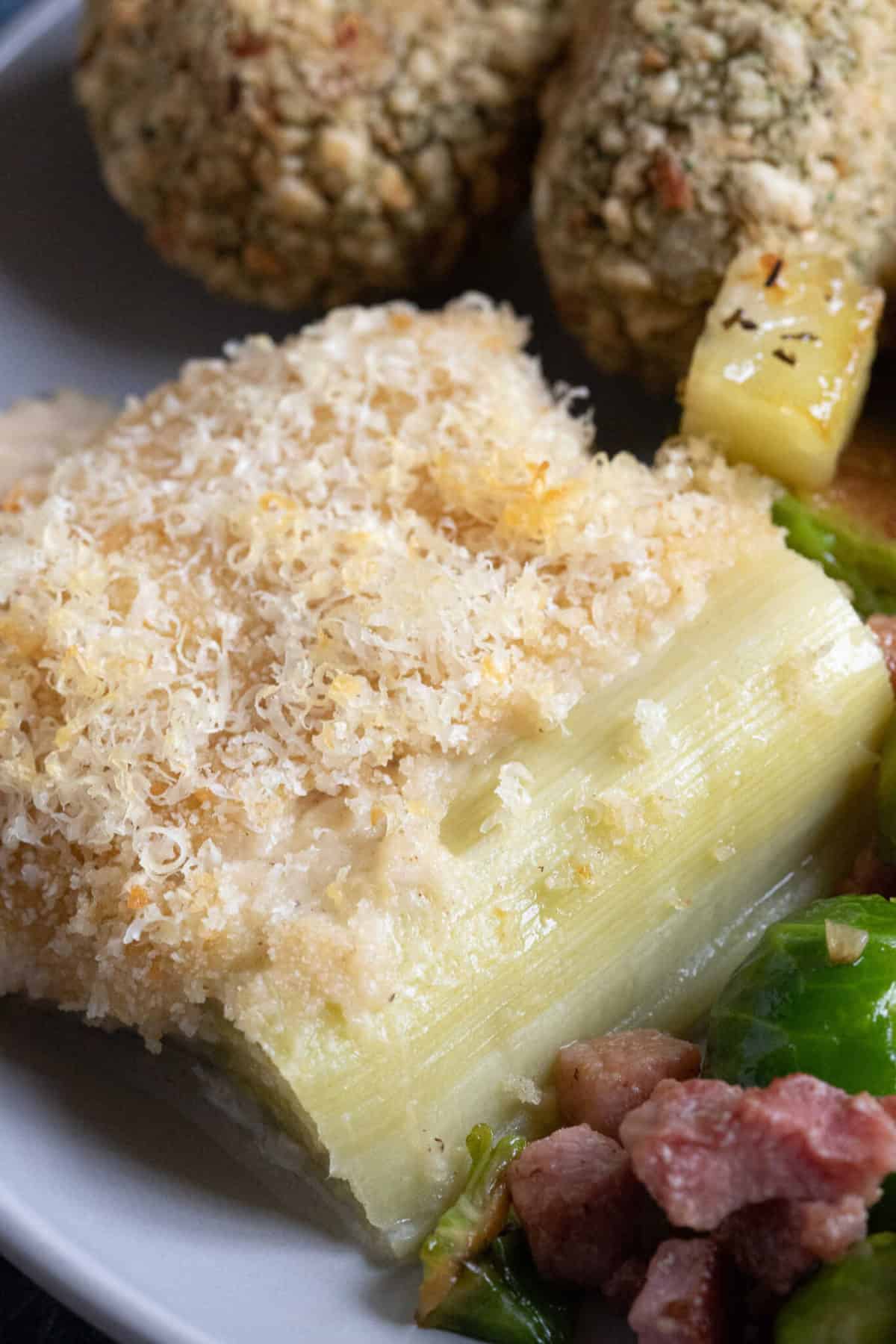 Simple Cheesy Leeks Recipe - Effortless Foodie
