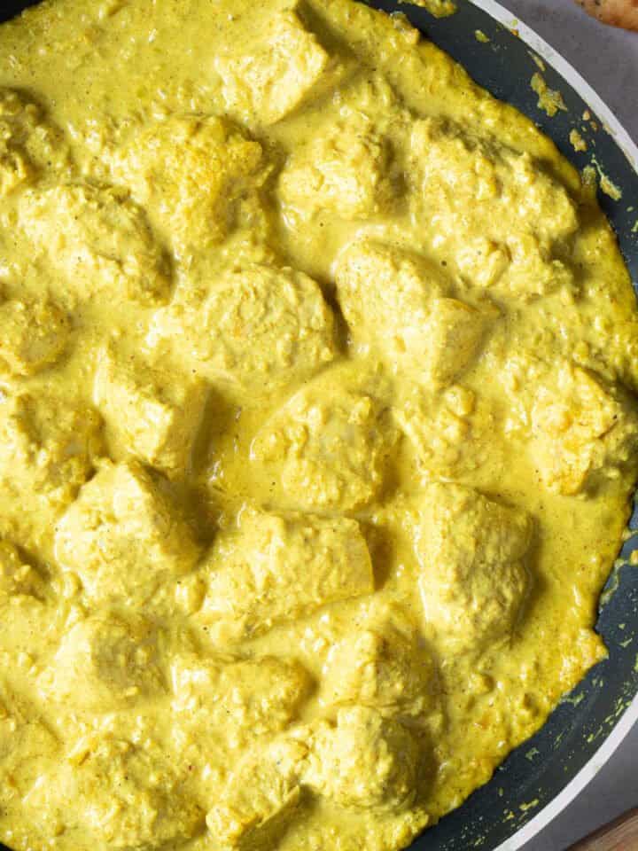 Fruity Mango Chutney Chicken Curry Recipe - Effortless Foodie