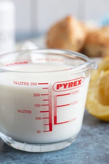 How To Make Buttermilk (2 Ingredient Recipe) - Effortless Foodie