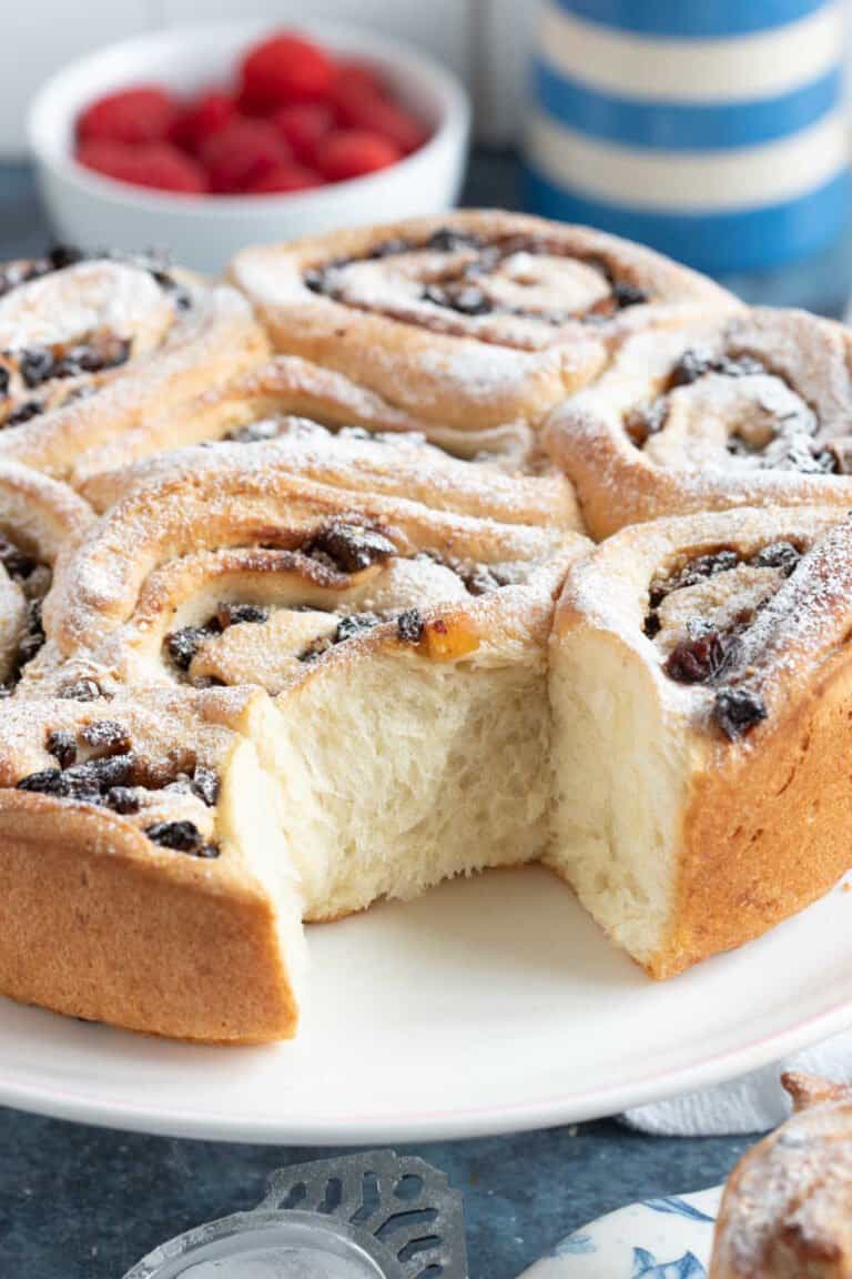 Easy Lardy Cake Recipe - Effortless Foodie