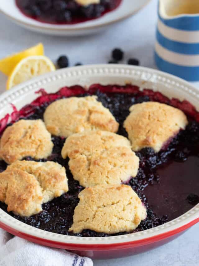 Easy Blackberry Crumble Recipe - Effortless Foodie