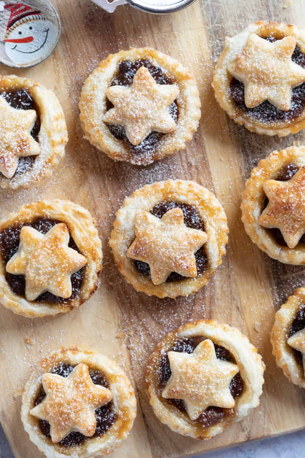 Easy Puff Pastry Mince Pies Recipe - Effortless Foodie