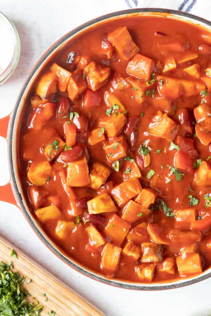 Easy Sweet Potato Chilli Con Carne Recipe - Effortless Foodie