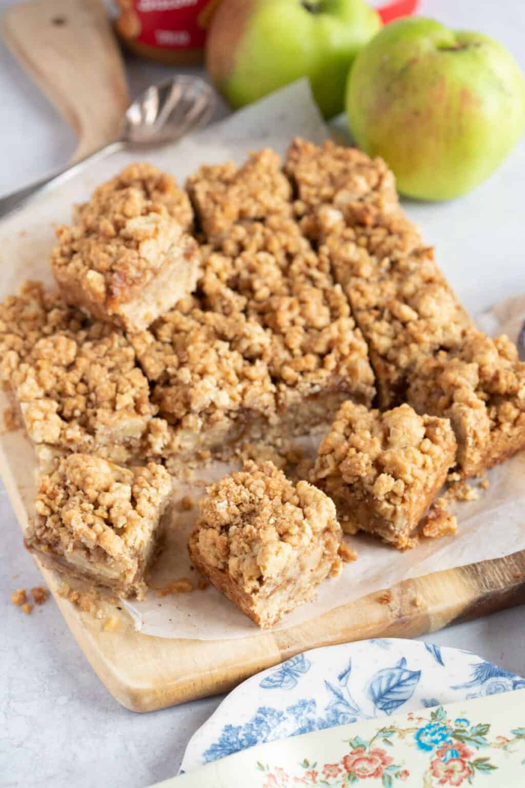 Biscoff Apple Crumble Bars - Effortless Foodie