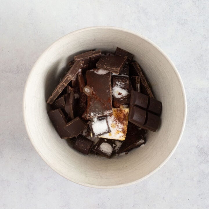 Dark Chocolate and Ginger Tiffin Recipe - Effortless Foodie