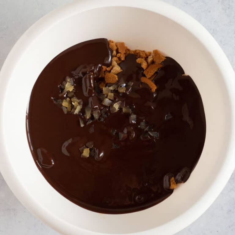 Dark Chocolate and Ginger Tiffin Recipe - Effortless Foodie